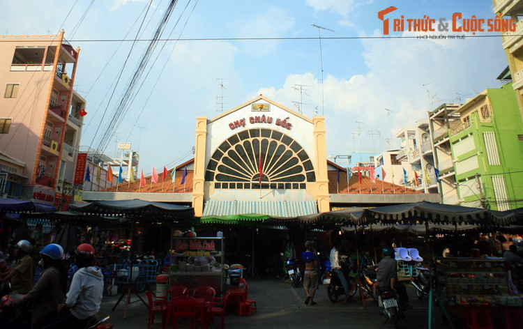 Chợ Châu Đốc và những đặc sản 'nặng mùi' hút du khách | Báo Tri thức và ...