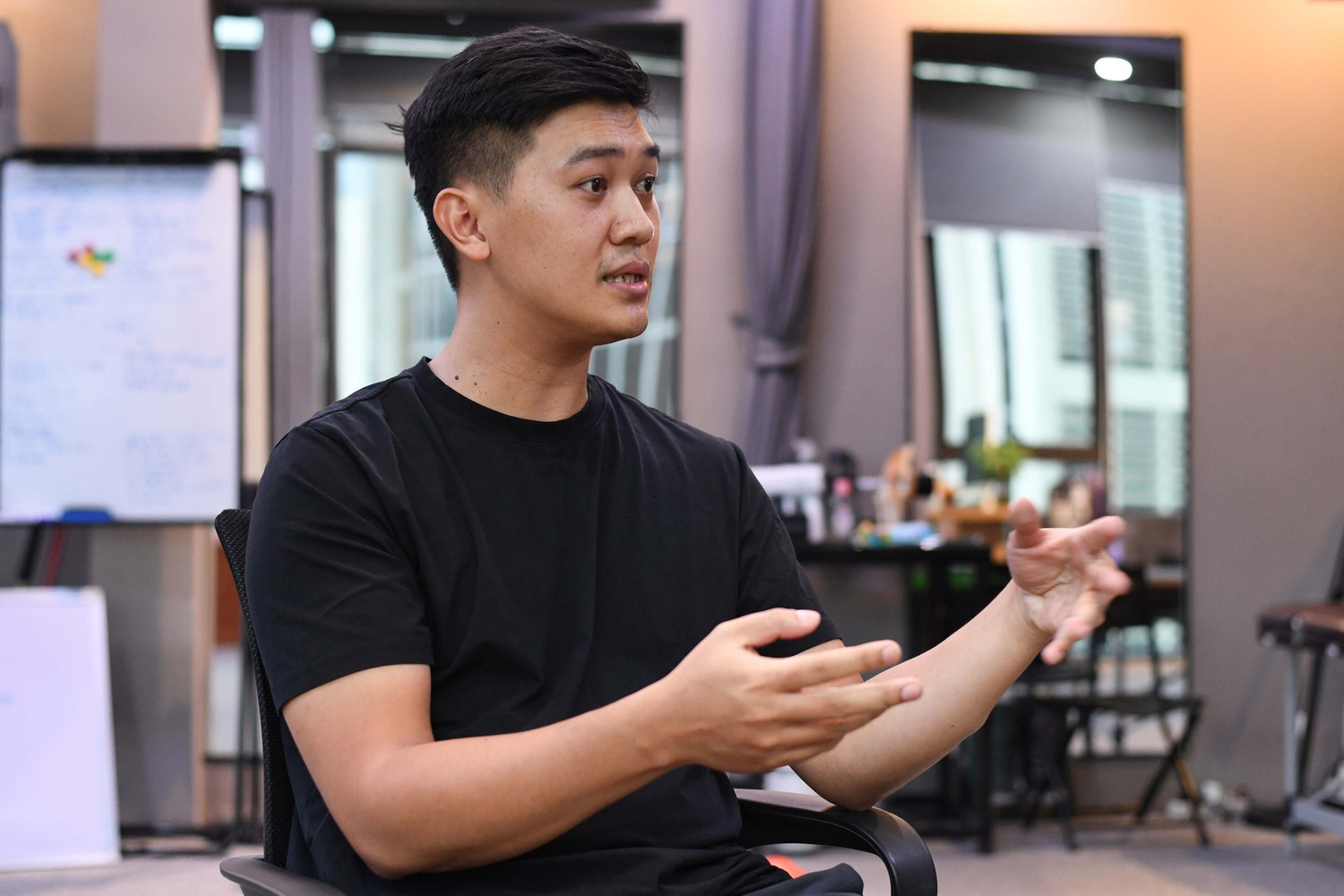 Bác sĩ thể thao: ‘Tôi như anh nuôi của vận động viên’ | Báo Tri thức và ...