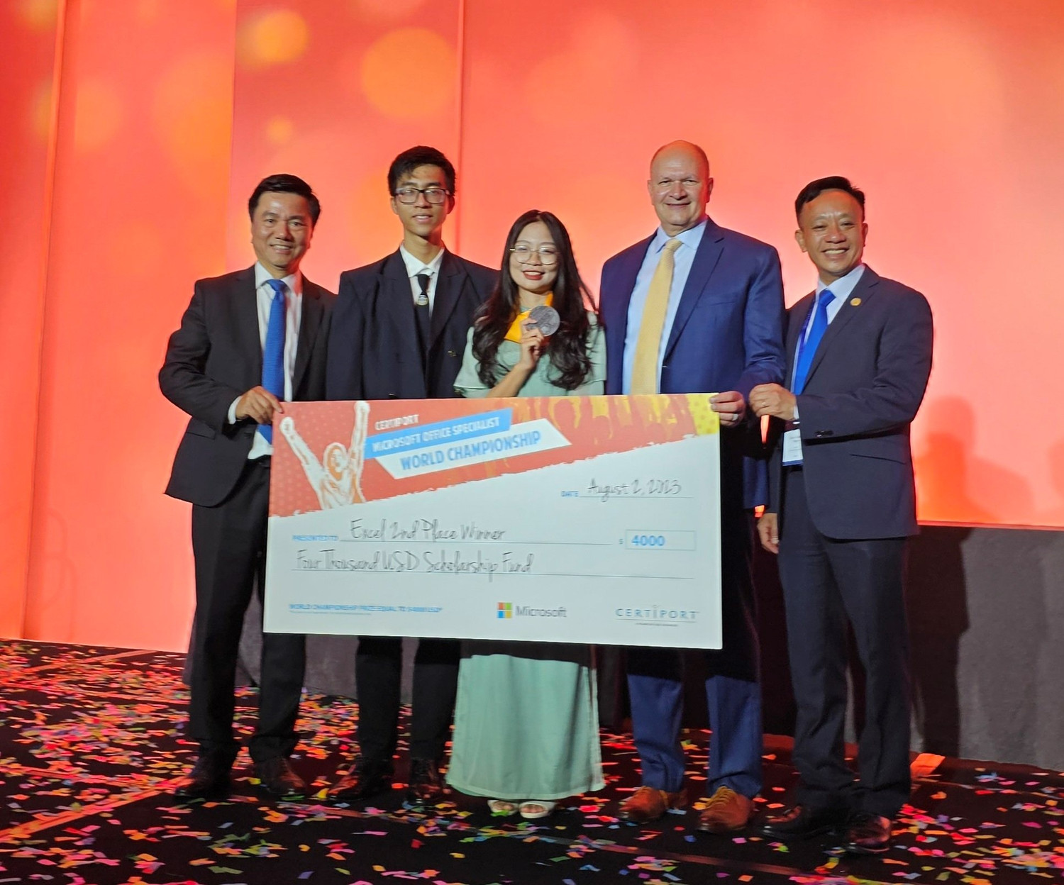 SV trường ĐH Hàng Hải Việt Nam giành HCB tin học văn phòng thế giới ...