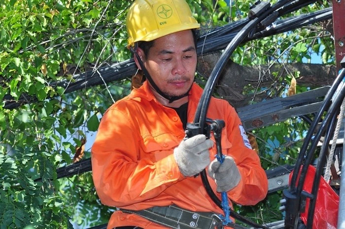 Lại “nóng” chuyện hóa đơn tiền điện | Báo Tri thức và Cuộc sống - TIN ...