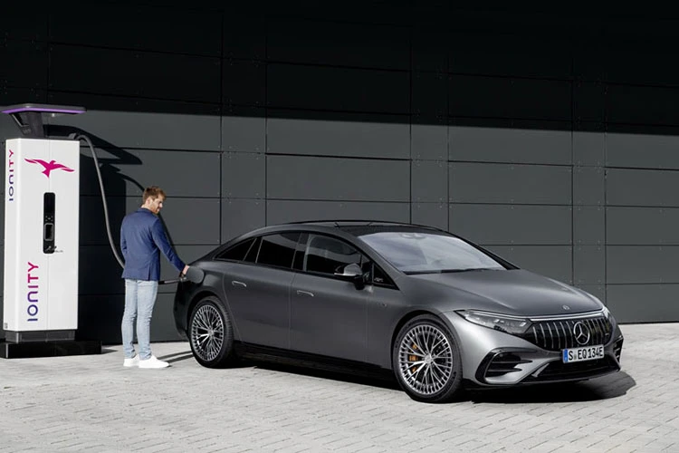 Xe sang Mercedes-AMG EQS 53 4Matic+ điện, chạy 580 km/1 lần sạc | Báo ...