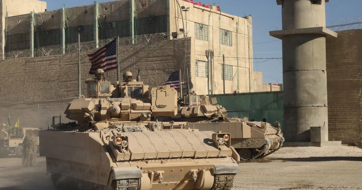 Quân đội Mỹ sử dụng xe chỉ huy, hỗ trợ hỏa lực M7 Bradley (B-FiST) ở ...