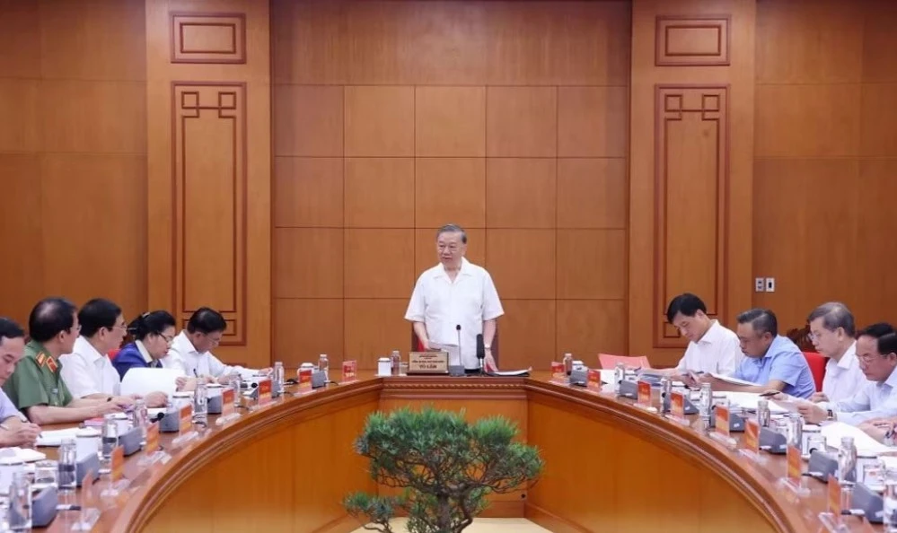 Không để xã hội giàu lên về vật chất nhưng nghèo đi về văn hóa