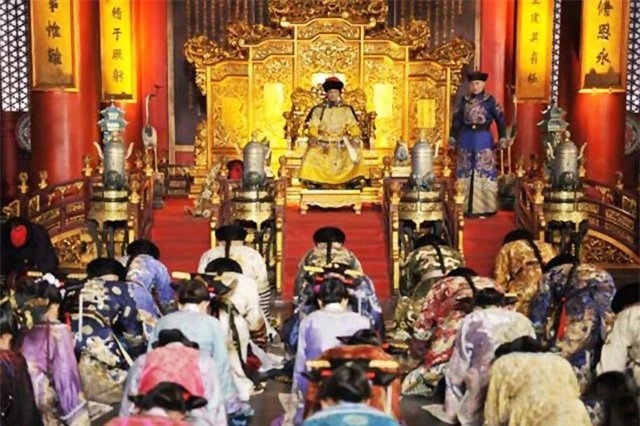 Câu 'vạn tuế, vạn tuế, vạn vạn tuế' nổi tiếng từ thời Võ Tắc Thiên ...