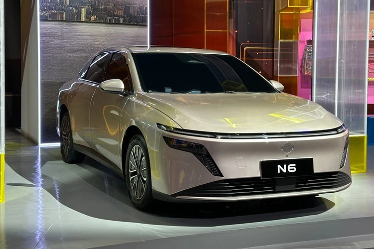 Nissan N6 2026 giá rẻ từ 374 triệu đồng, sẵn sàng "hạ bệ" Toyota Camry | Báo Tri thức và Cuộc ...