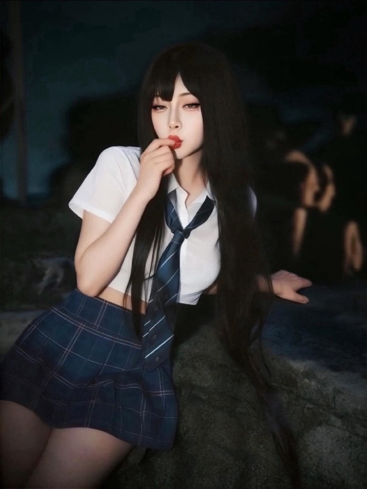 Anya Forger Cosplay trưởng thành gây sốc cộng đồng mạng