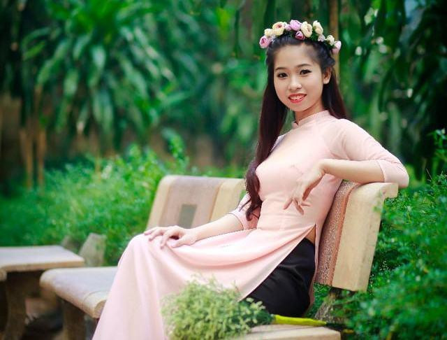 Cô nàng 9X với đam mê làm sen đá bằng đất sét | Báo Tri thức và Cuộc ...