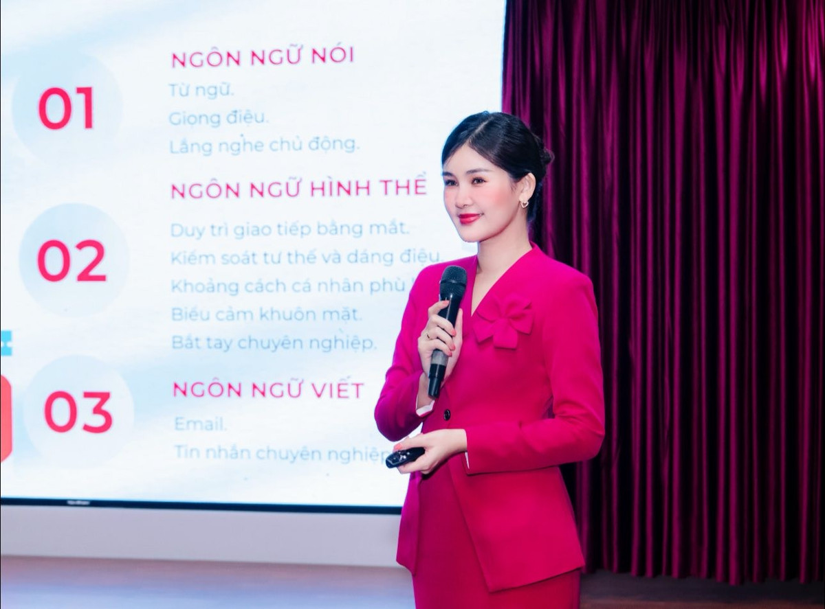 Quy tắc đặc biệt của Ngân Anh trên giảng đường | Báo Tri thức và Cuộc sống - TIN TỨC PHỔ BIẾN ...