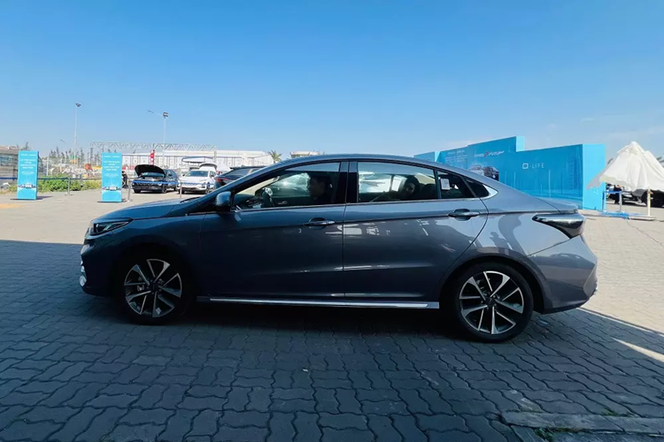 Cận cảnh sedan Omoda S5 giá rẻ sắp bán tại Việt Nam | Báo Tri thức và Cuộc sống - TIN TỨC PHỔ ...