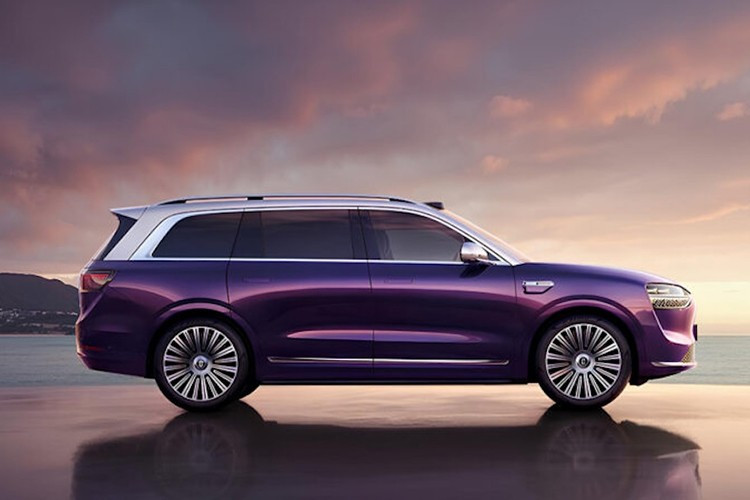 Huawei Aito M9 Ultra는 Mercedes-Maybach GLS와 어떤 경쟁이 있나요?