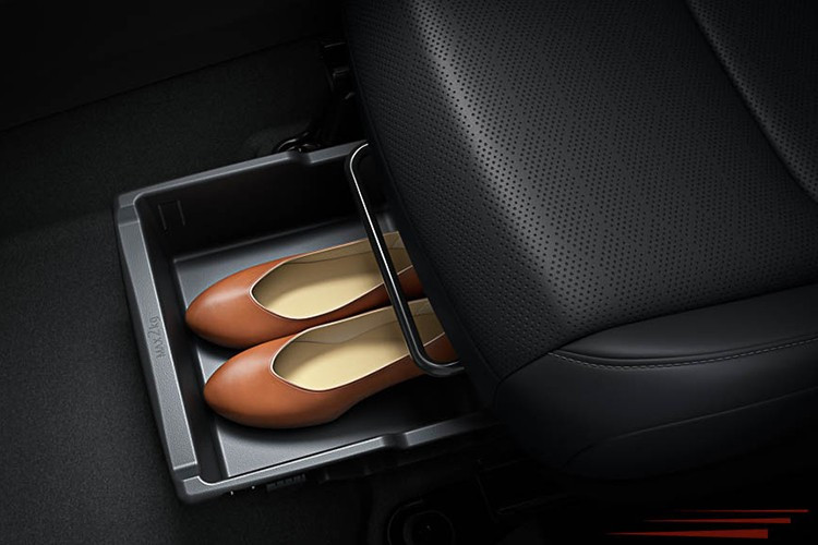 Mitsubishi Destinator 2026 launched - 7-seater SUV under 800 million VND.