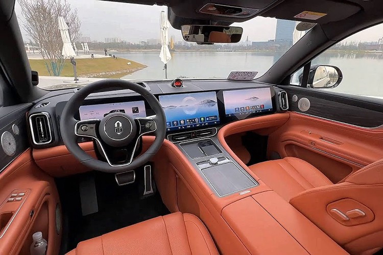 Huawei Aito M9 Ultra có gì mà đòi đấu Mercedes-Maybach GLS?