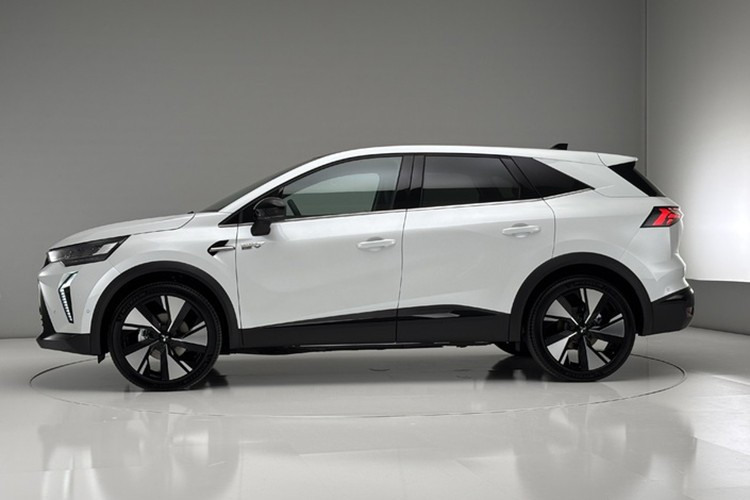 Mitsubishi Grandis 2025 returns with a unique SUV look