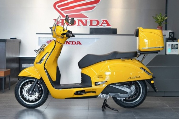 Honda NS150LA: scooter con cámara de tablero, precio de solo 58 millones