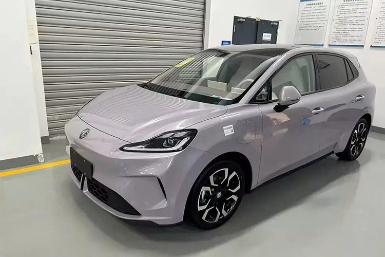 New electric MG4 2026 revealed, ready to "fight" BYD Dolphin