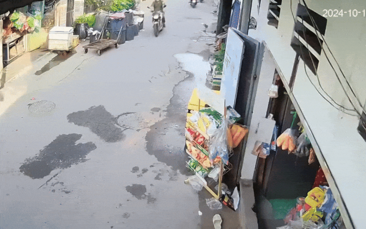 Thót tim tình huống ba xe máy suýt 'giao nhau tại 1 điểm' | Báo Tri ...