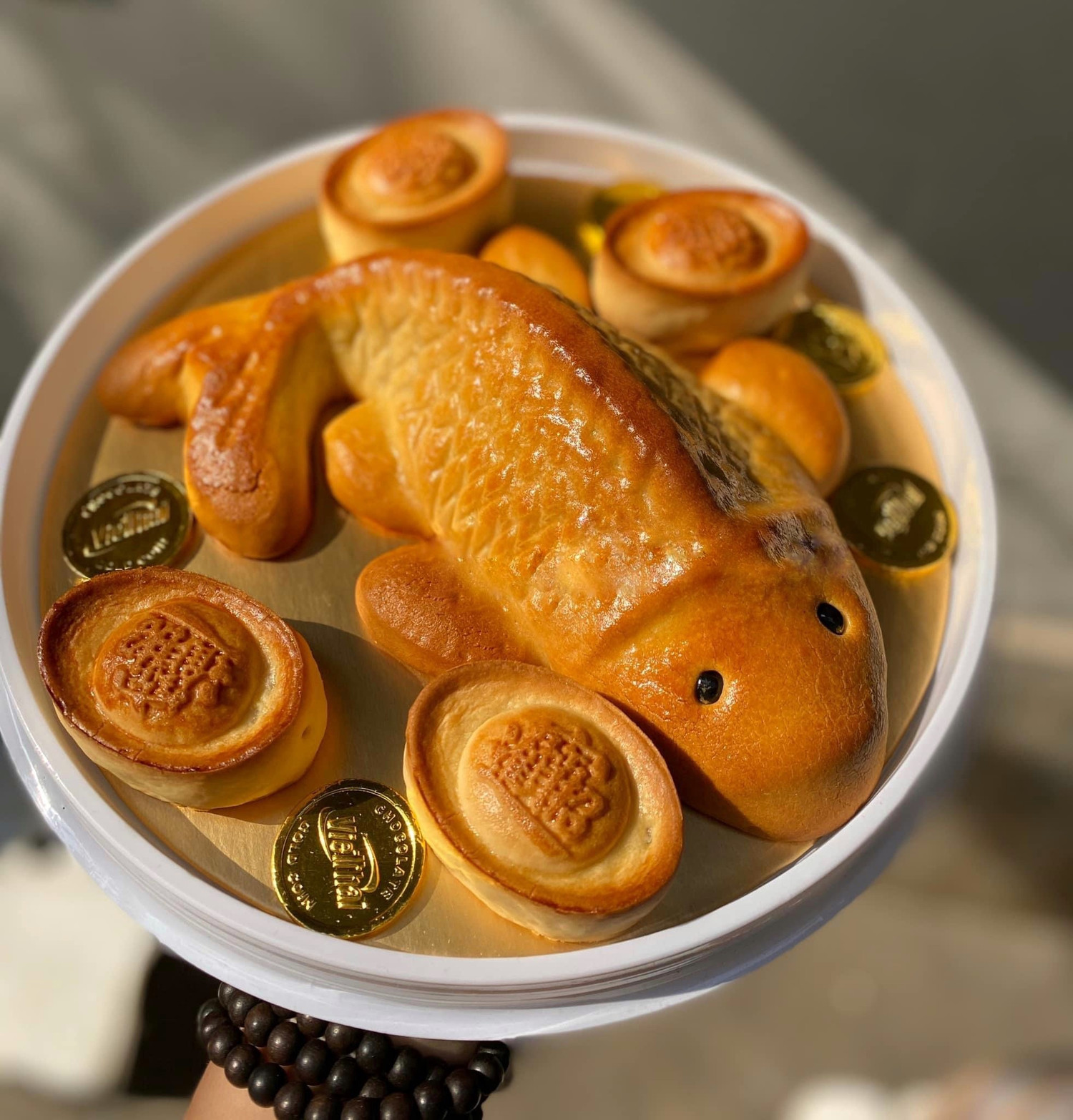 "Cá chép ăn được" cúng ông Công, ông Táo hút hàng | Báo Tri thức và ...